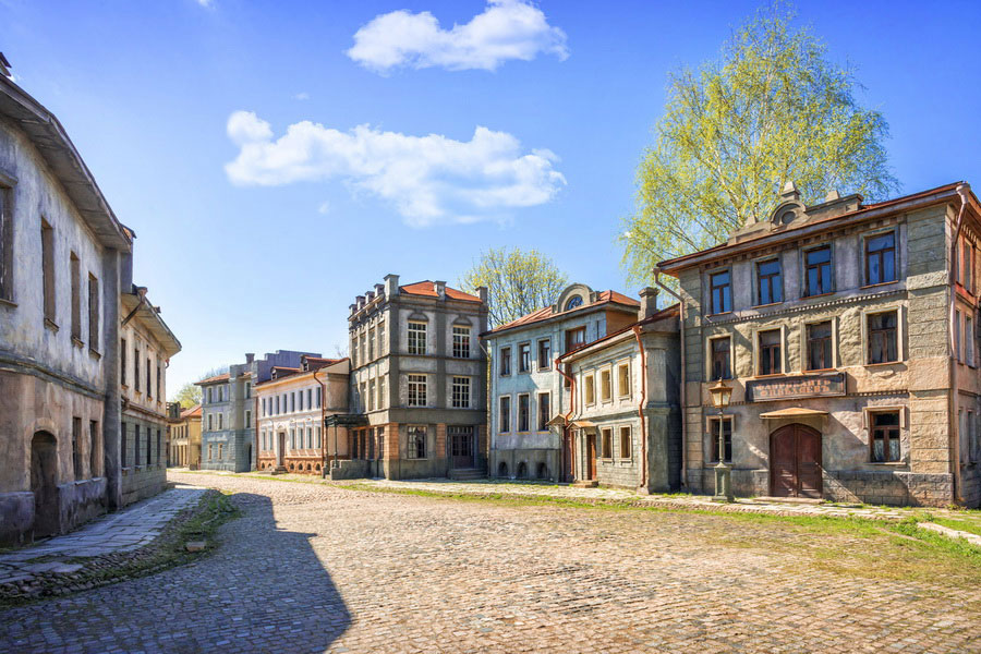 Exploring Mosfilm: Unveiling Russian Cinema's Heart